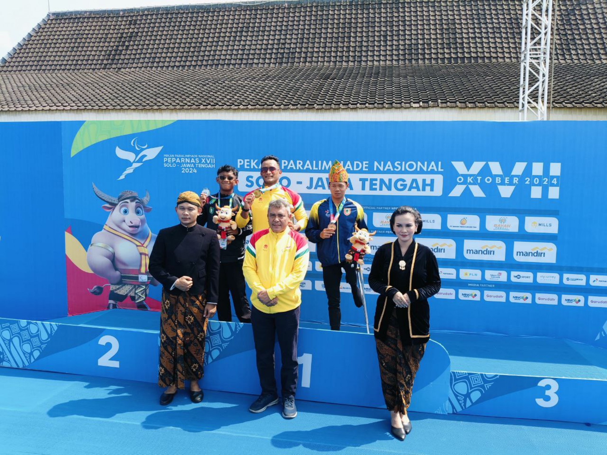 Atlet Renang Riau Raih Medali Emas Peparnas XVII